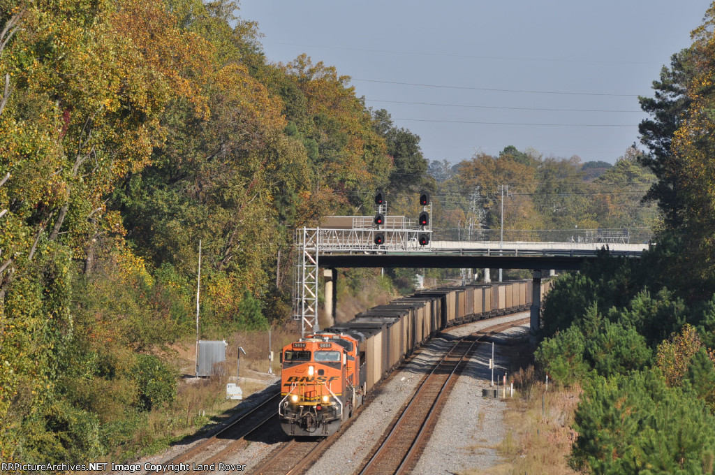 BNSF 5934 On NS 735 Northbound